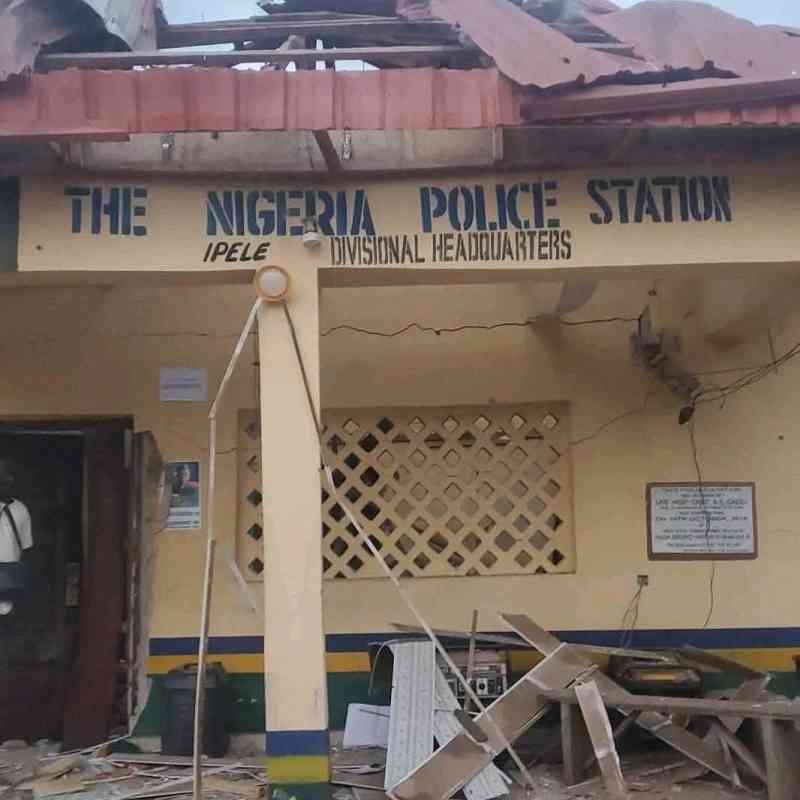 GUNMEN ATTACK ONDO COMMUNITY, SET POLICE STATION ABLAZE - DirtyNaija.ng